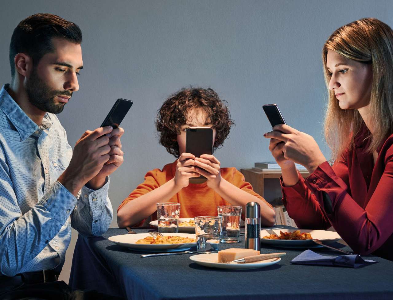 Pour Un Usage Raisonné Des écrans En Famille Actualités Education