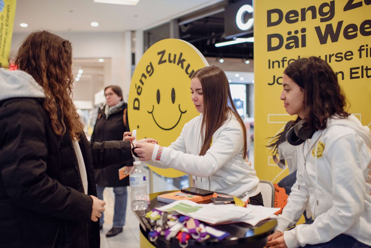 Plus de 1 700 visiteurs à l’infobourse « Deng Zukunft – Däi Wee » - Actualités - Education ...